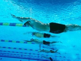 Comment améliorer sa technique de nage en papillon