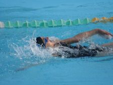 Apprentissage natation : conseils et techniques pour apprendre à nager