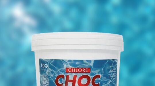 Chlore de piscine : achat chlore choc, lent, ou multifonction