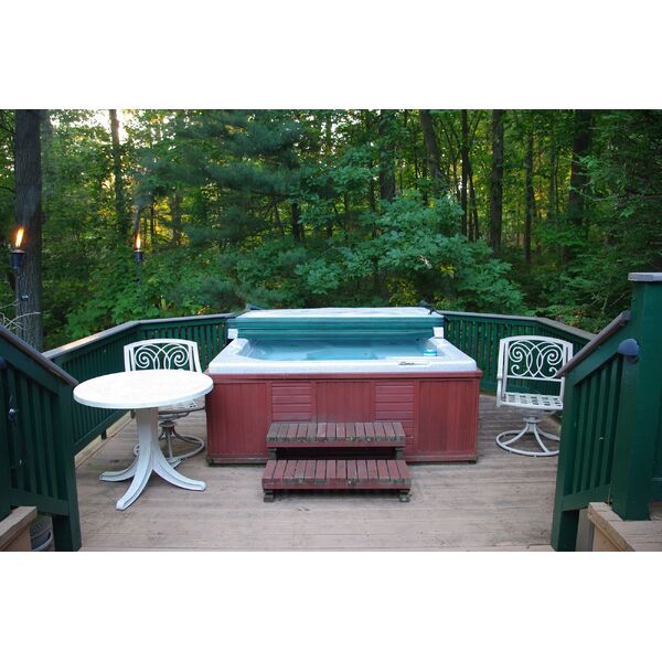 Installer un spa sur un balcon : possible ou non ? - Guide-Piscine.fr