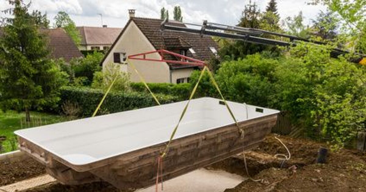 Piscine coque polyester : comment la choisir