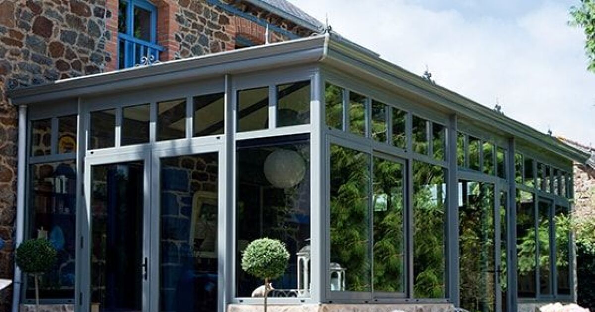 Zoom sur la véranda Eleganz par Gustave Rideau - Guide-Piscine.fr