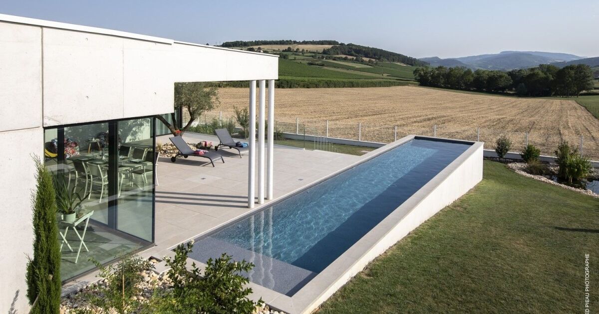 « Pour moi, la piscine a toujours fait partie du jardin. » Sébastien ...