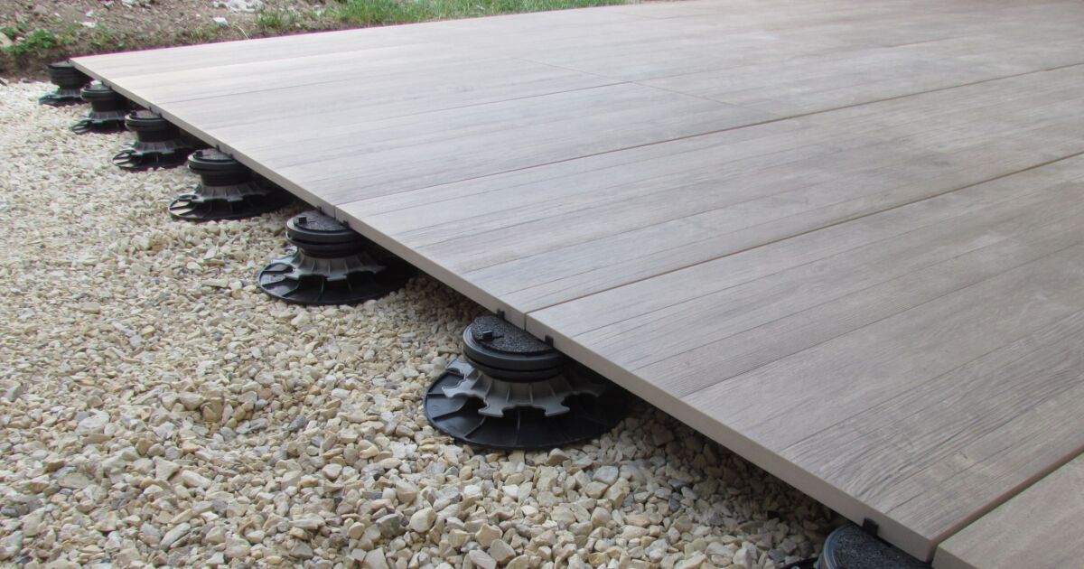 JOUPLAST® : des plots pour terrasses en bois, dallages ou compposites