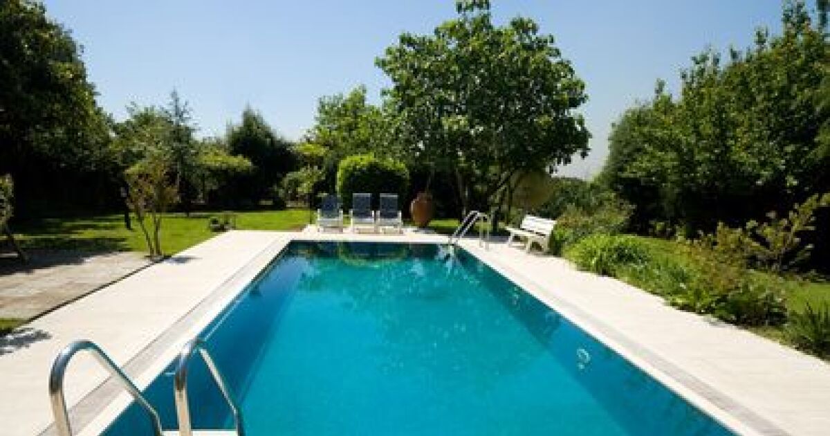 Le séquestrant de métaux pour piscine : stop métal pour les eau colorées