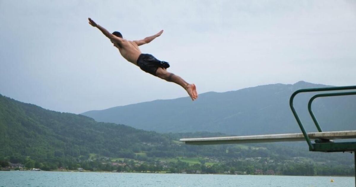 [VIDEO] - Réactions - Et si vous faisiez un plongeon de 10m de haut ...