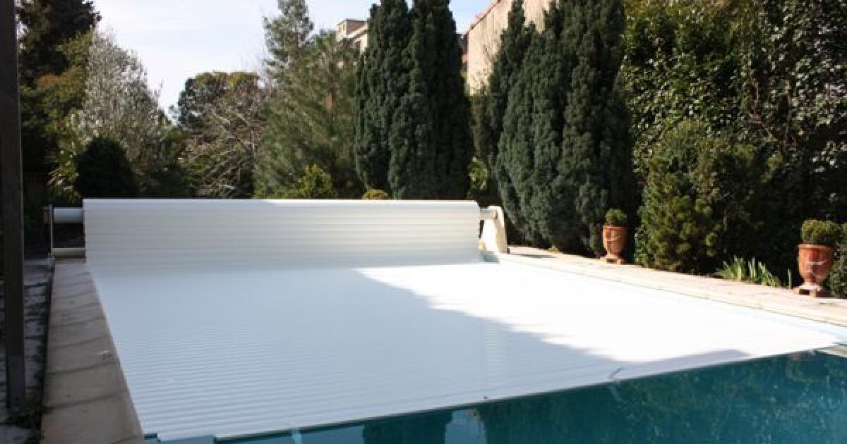 Le volet de piscine solaire : une motorisation de volet écologique